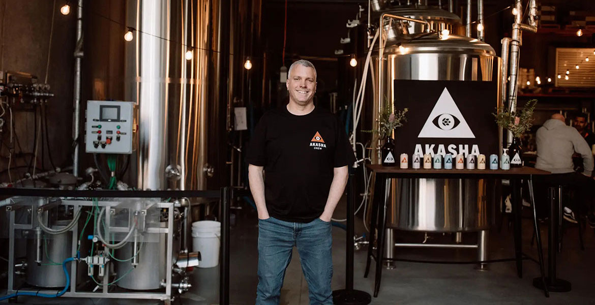 Akasha & Wayward Join Forces - The Crafty Pint