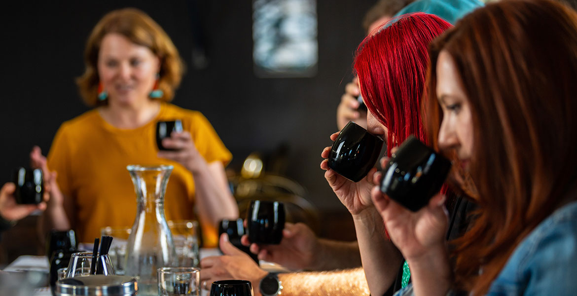 Beer Basics: How To Taste Beer Like A Pro - The Crafty Pint
